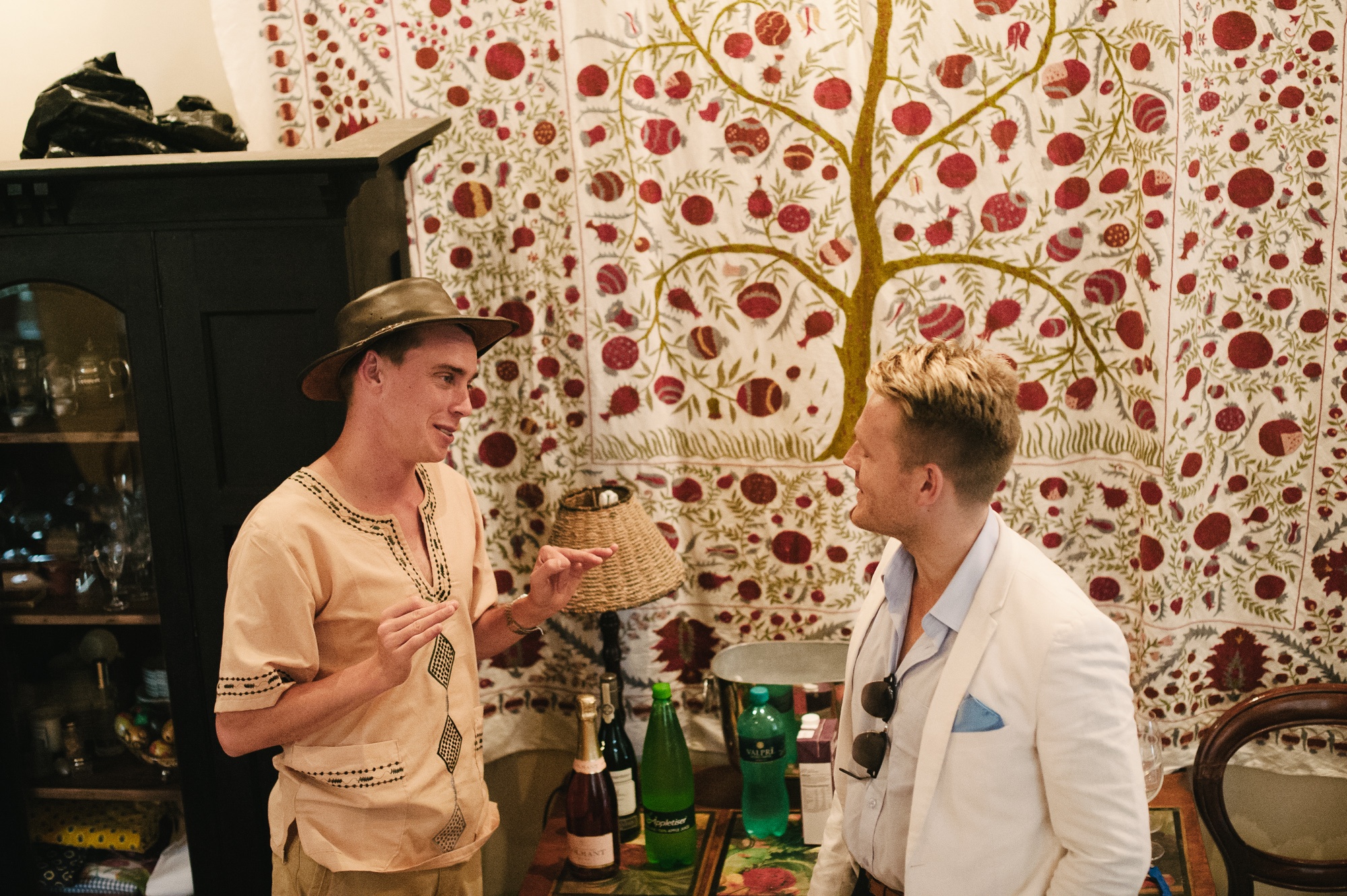 Real Murder Mystery Dinner Pictures | Murder Mystery Guide#1